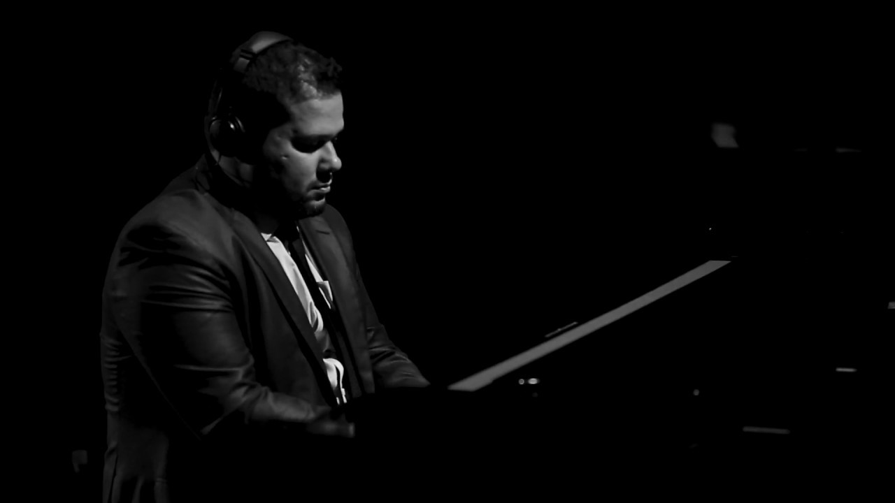 TAKE 5 - Gabriel Lopes Piano Trio - YouTube