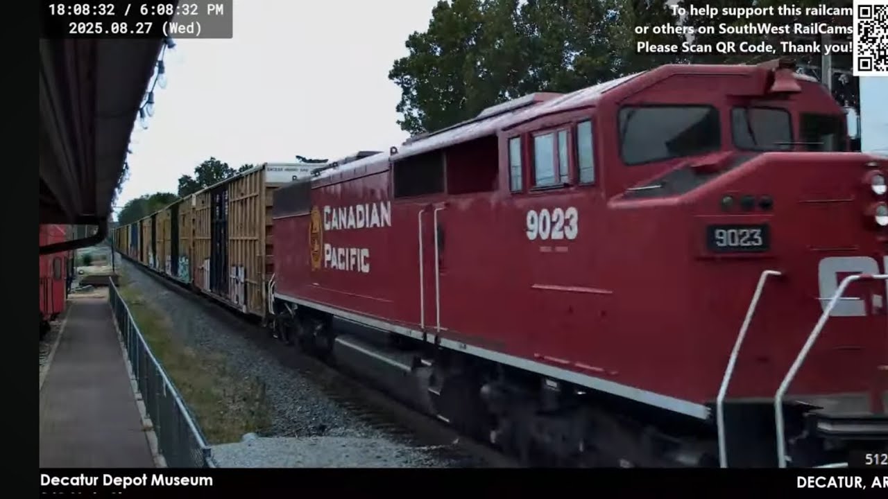 CP 9023 trailing 3rd on a manifestin the dark 8|28|25 - YouTube