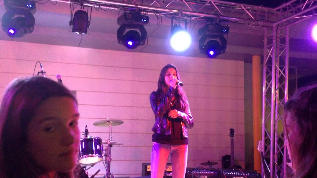 Jade Burgess - I'm going to lose you - SIS Autumn Festival - YouTube