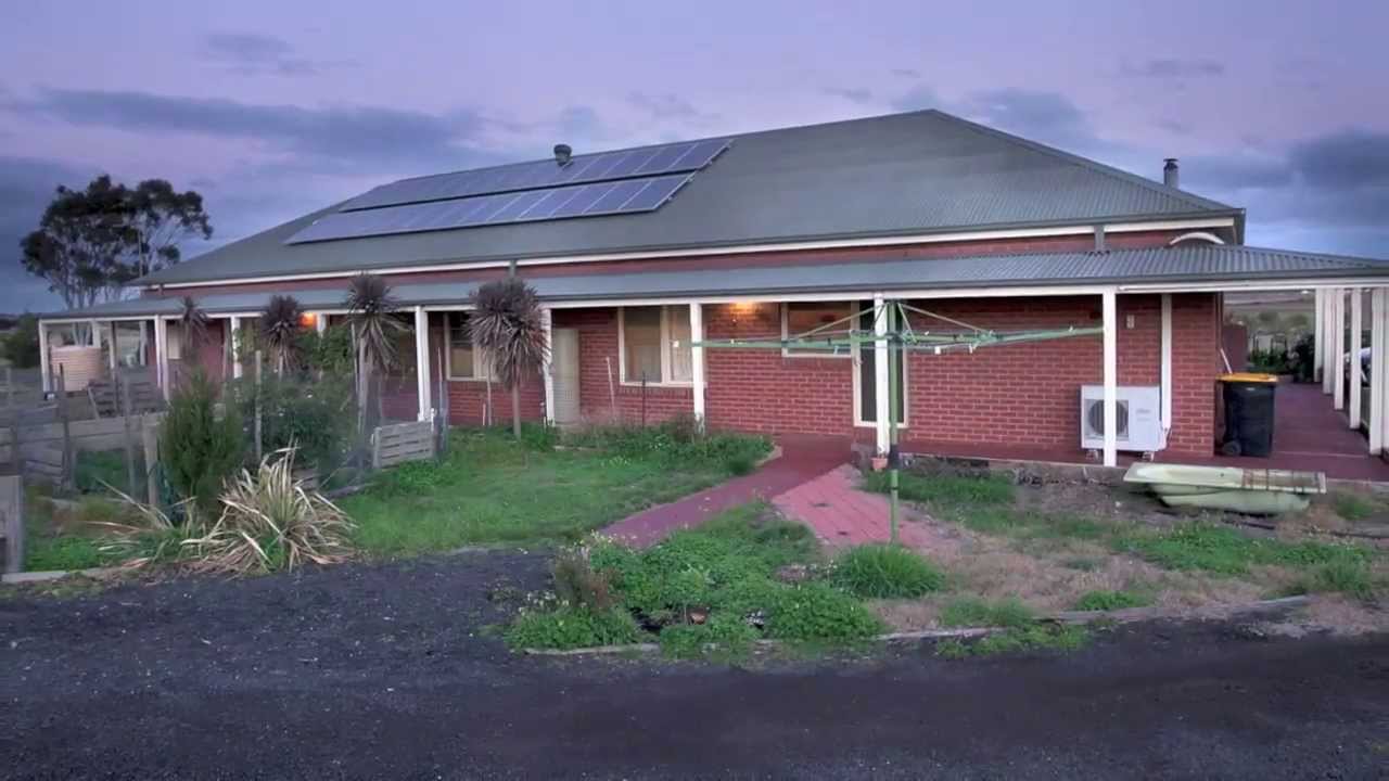 718 Leakes Road Plumpton Victoria 3335 - YouTube
