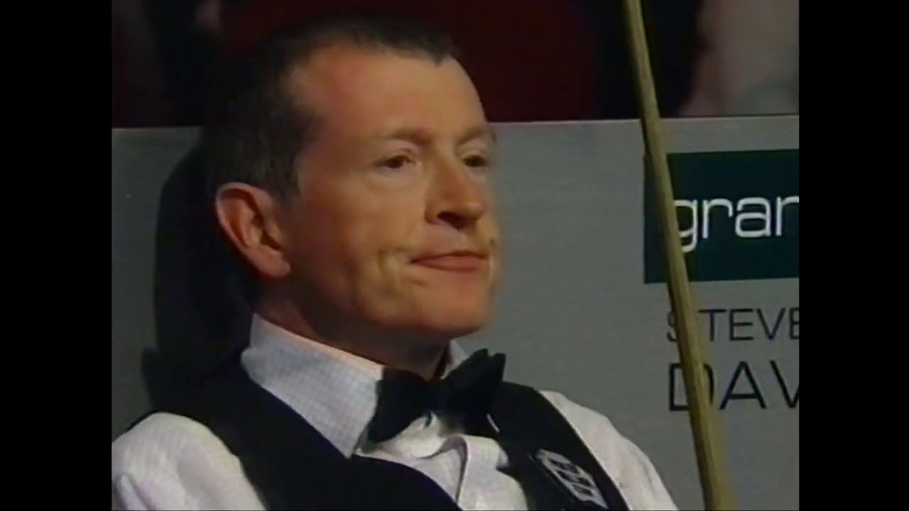 Steve Davis v Sean Storey Grand Prix 2004 - YouTube
