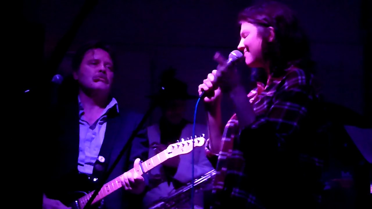 Secret Garden - Brielle Davis - Golden Barley Hotel Newtown - 9-8-2019 ...