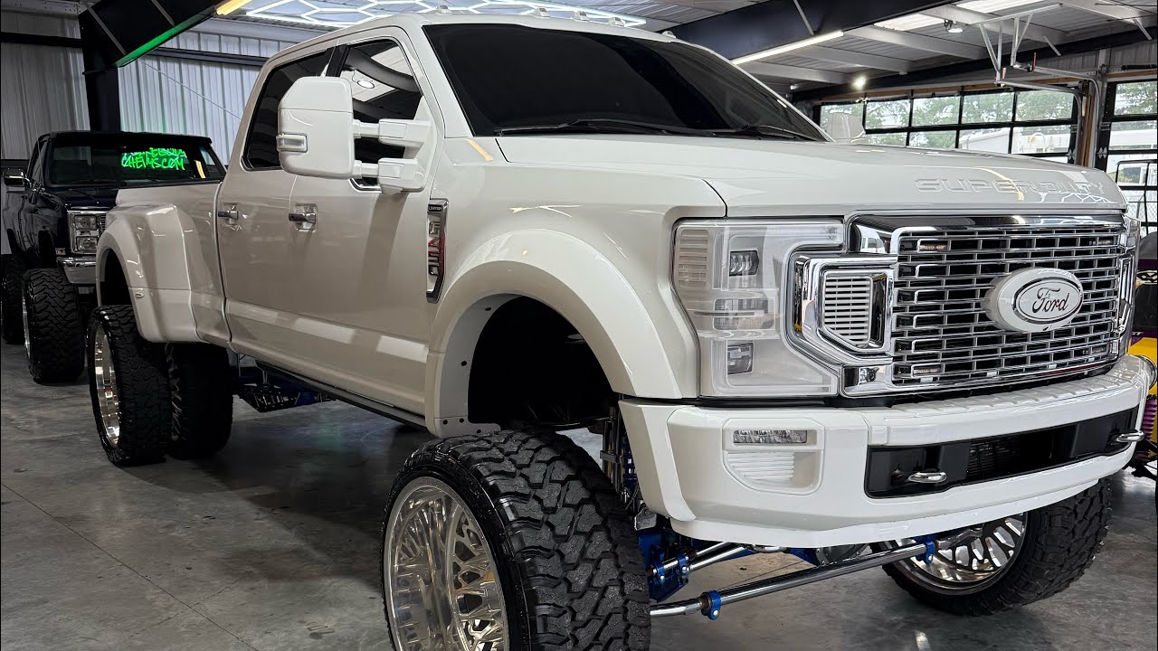 Sema show F450 limited lifted on 28s chrome and powdercoat everywhere ...