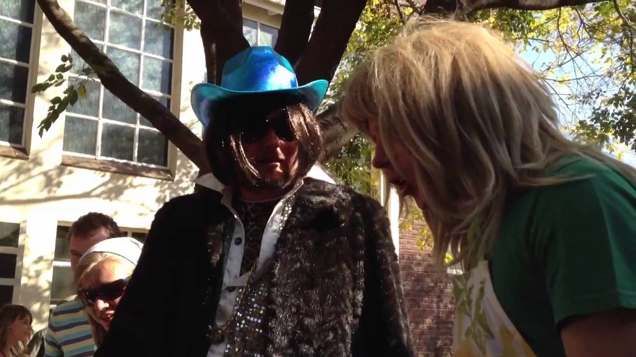 Bees Potjie! - YouTube