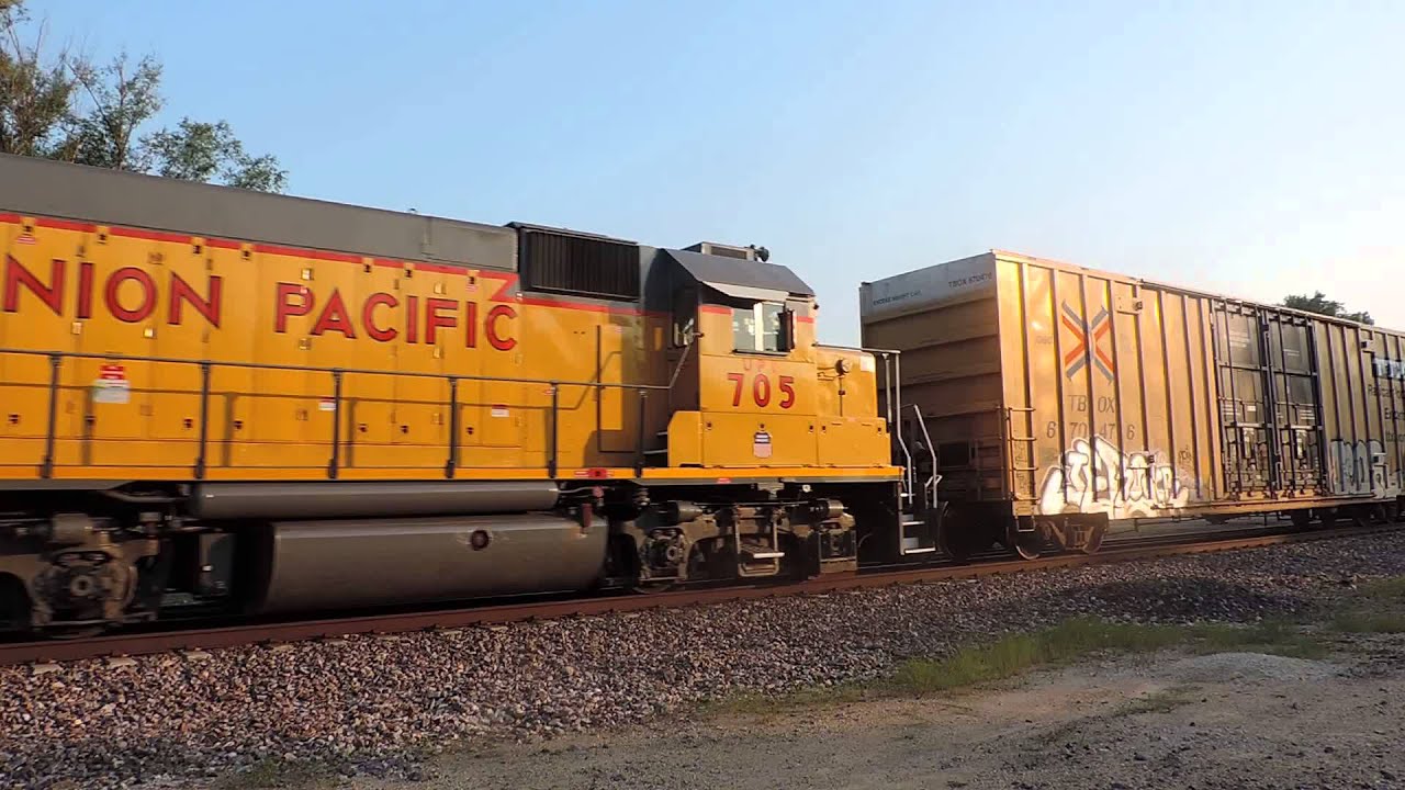 UPY 719 and UPY 705 leads a very short Mixed Manifest Train in Dixon IL ...