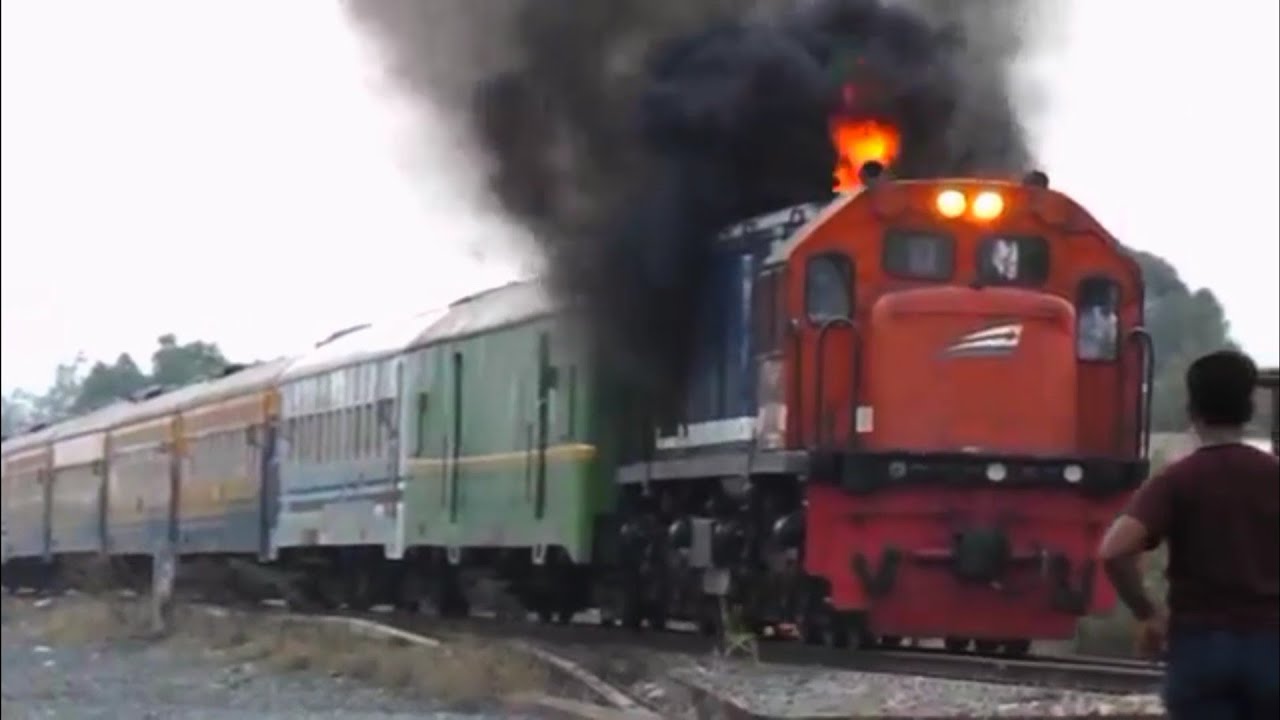 BB 203 7803 Kobong - YouTube