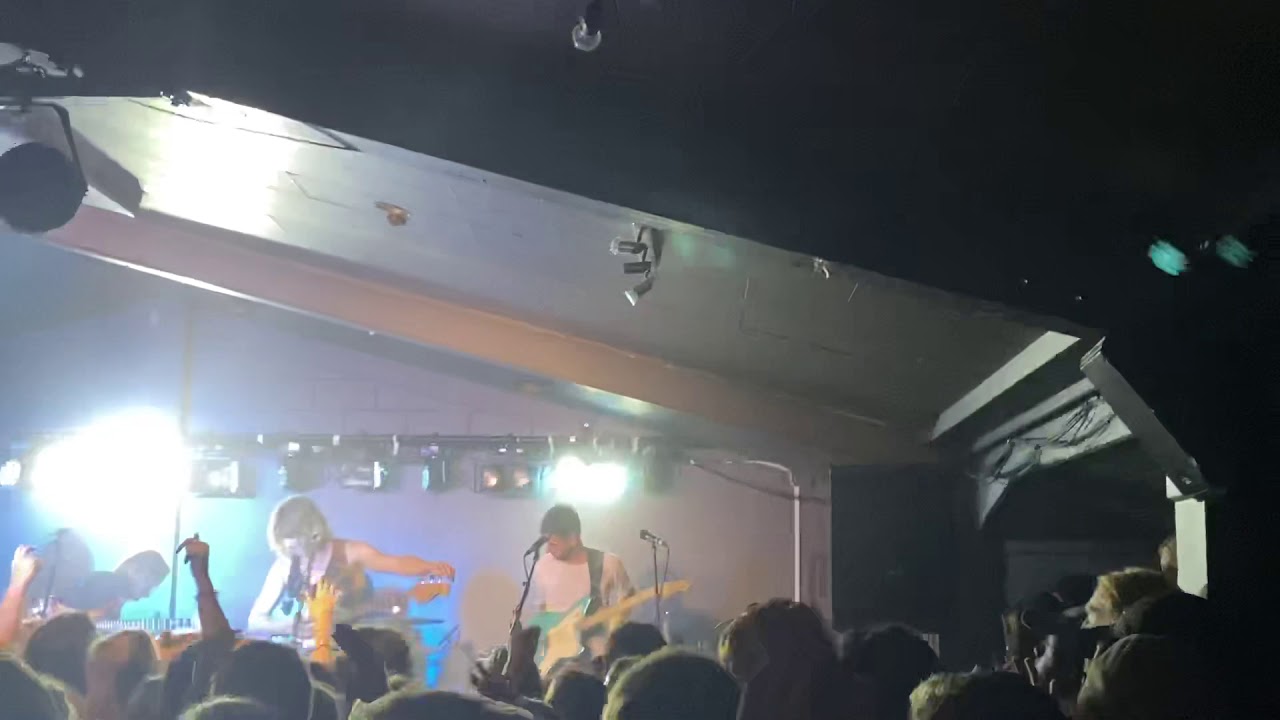 Lime Cordiale - Robbery - Live in Dunedin 2020 - YouTube