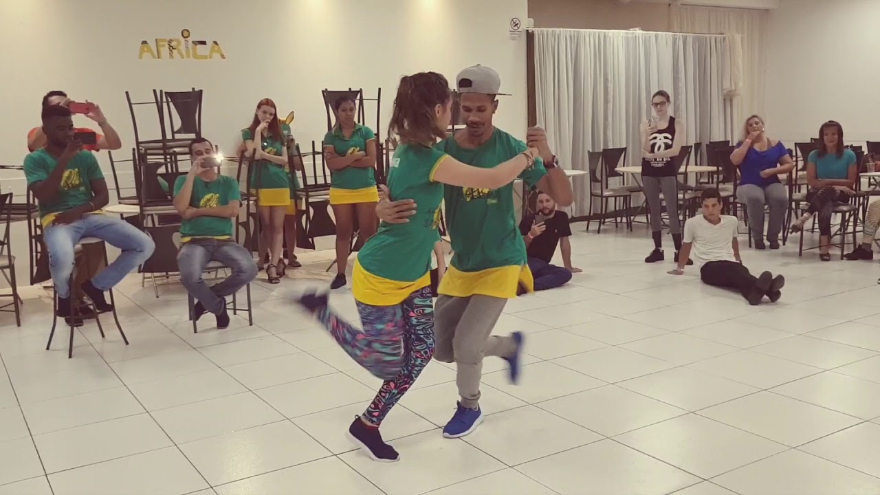 Robinho e Evelin / Baillando Brasil - Goiânia - YouTube