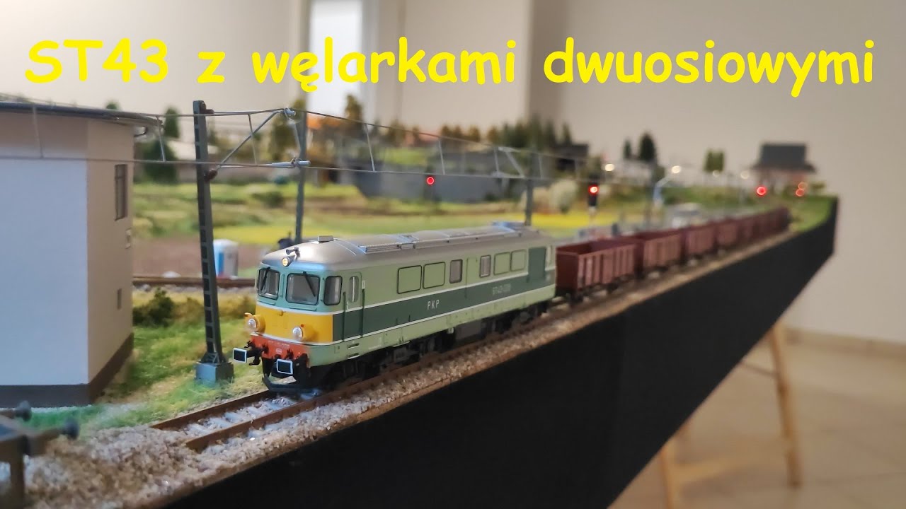 Na makiecie: ST43 z węlarkami dwuosiowymi - YouTube
