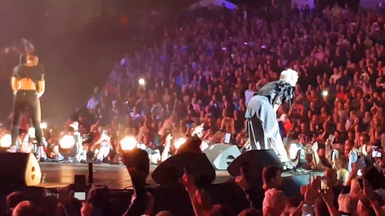 Pink live @Waldbühne Berlin - YouTube