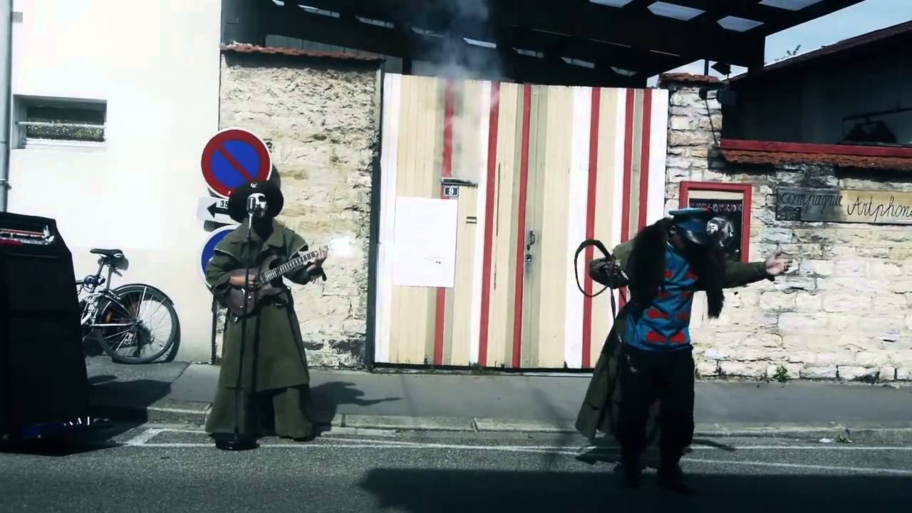 CYCLOPÈDE CIRCUS par l'ELVIS UNDEAD CLUB - YouTube