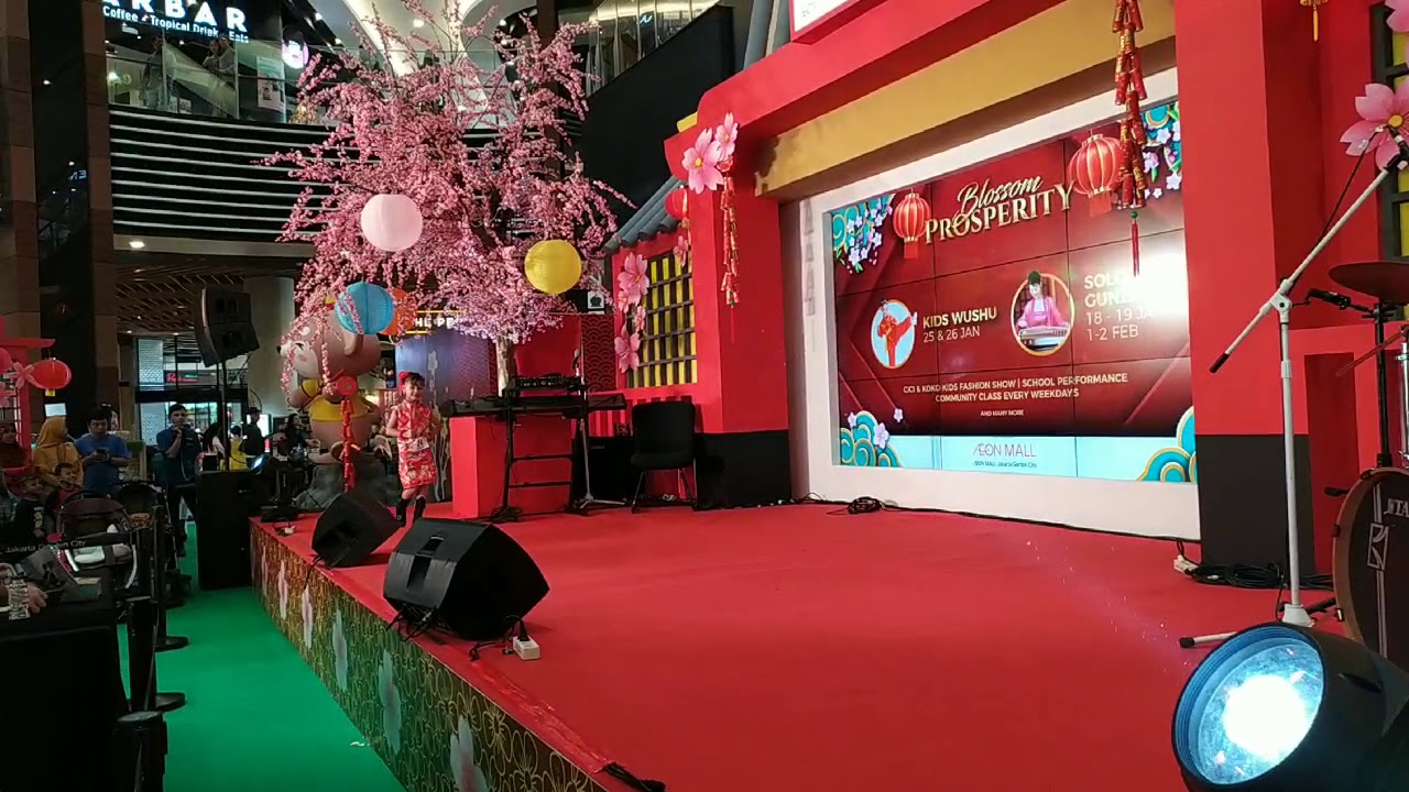 kids fashion show - Tema Imlek - YouTube