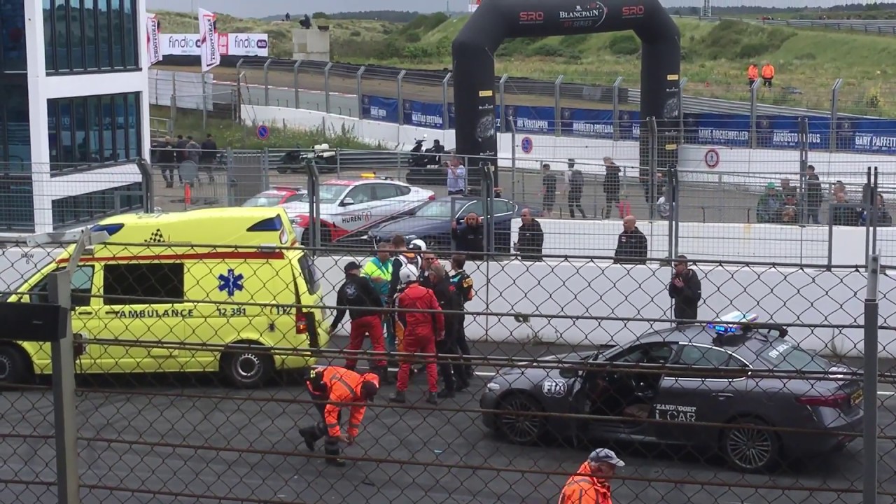 GT4 Zandvoort start crash - YouTube