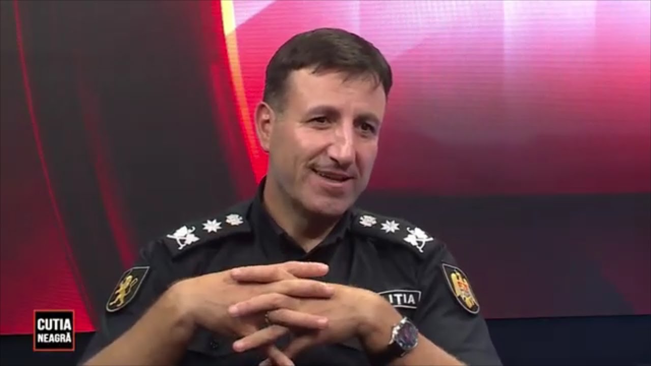 Cernauteanu, despre fermele de troli: Poate indienii il iubesc - YouTube