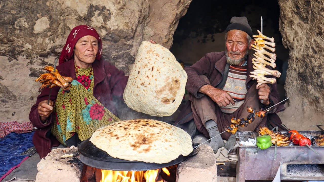 Old Style Cooking in the Cave Like 3000 Years Ago | Old Lovers Living ...