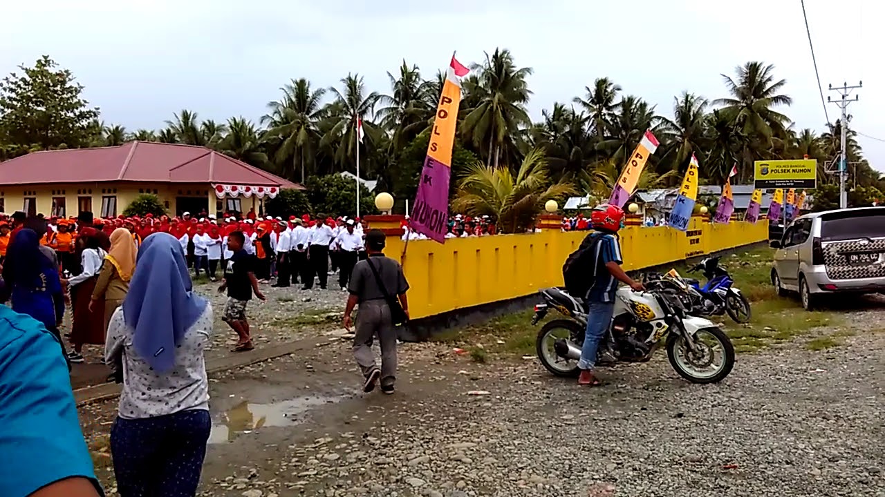 Parade 17 Agustus 2017 Karang Taruna Desa Petak 1 - YouTube