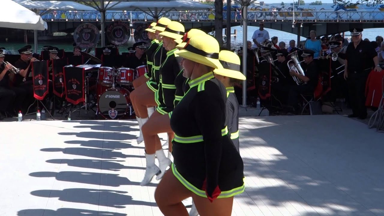 Fire & Rescue NSW Band And Marching Team - YouTube