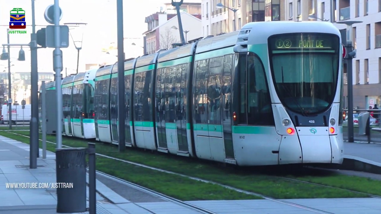 Line n 2 du tramway d'Île-de-France - The T2 Tram in Paris France ...