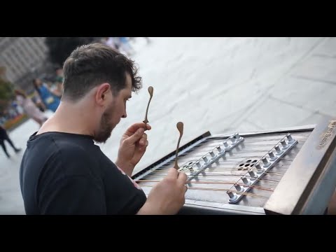 Wow! fantastic street music performance