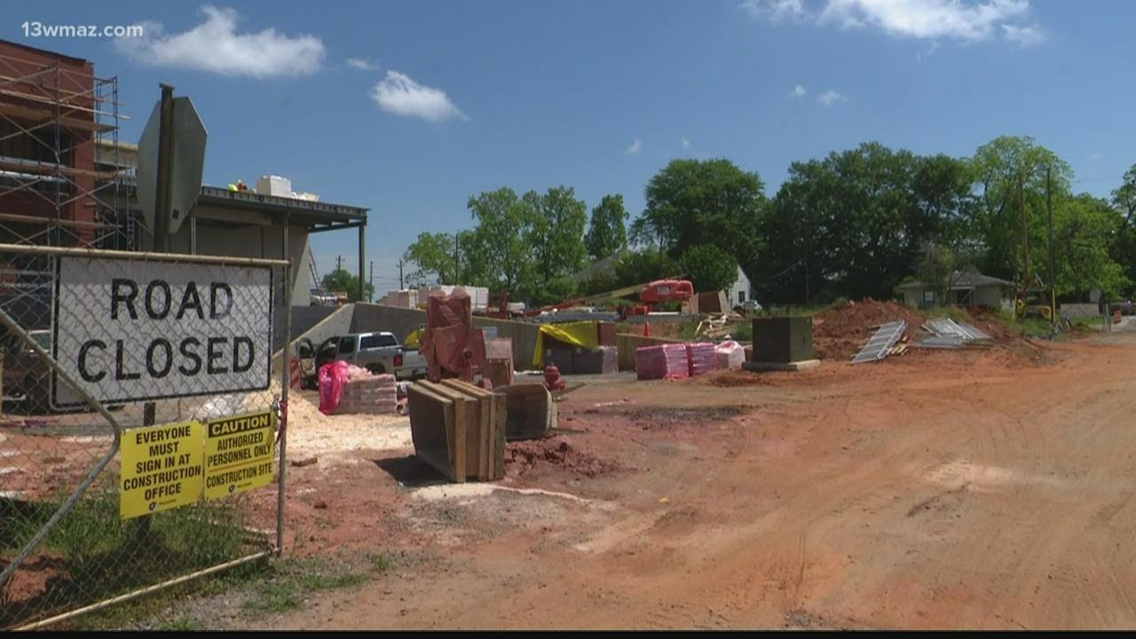 Forsyth's new city hall building under construction - YouTube