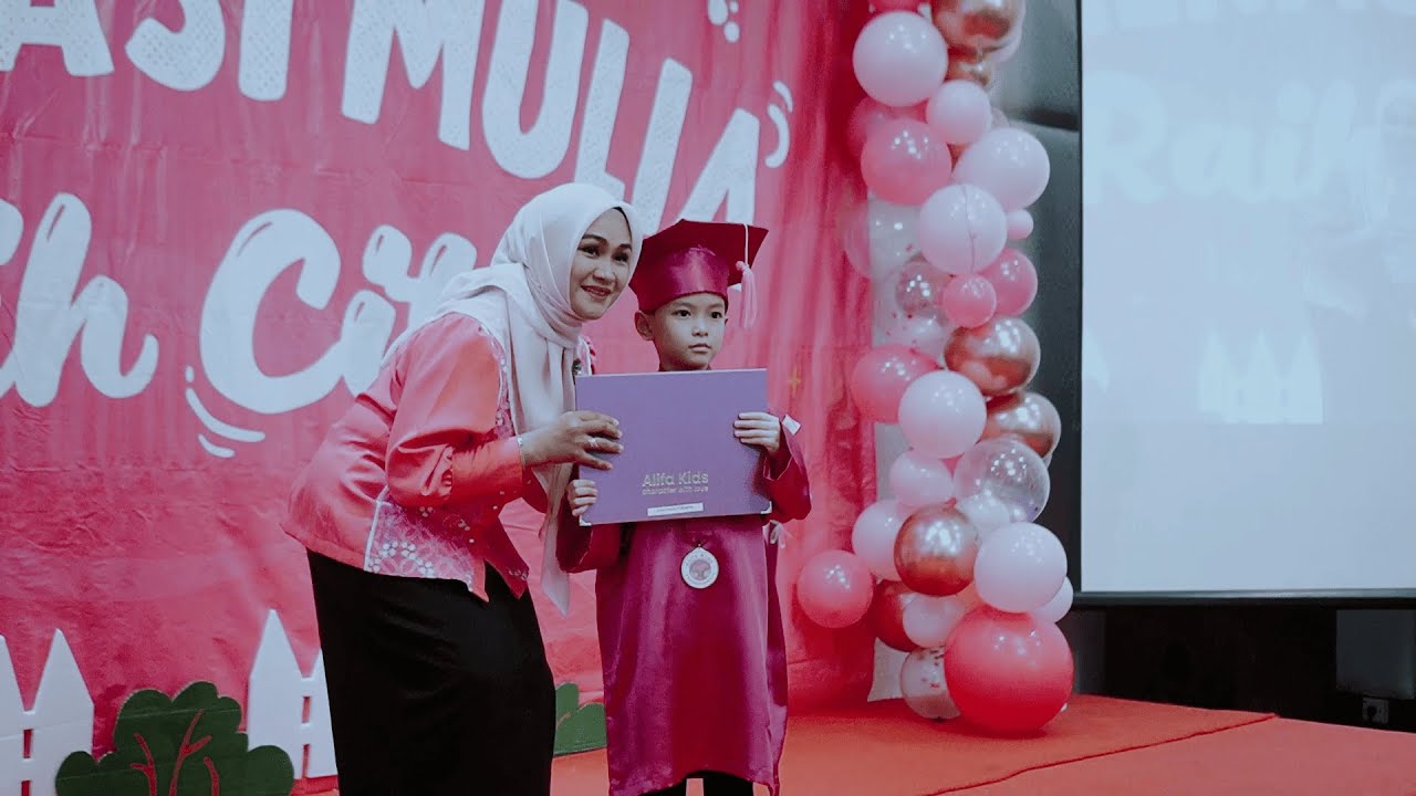 ALIFA KIDS BANDUNG GRADUATION 2024 - YouTube