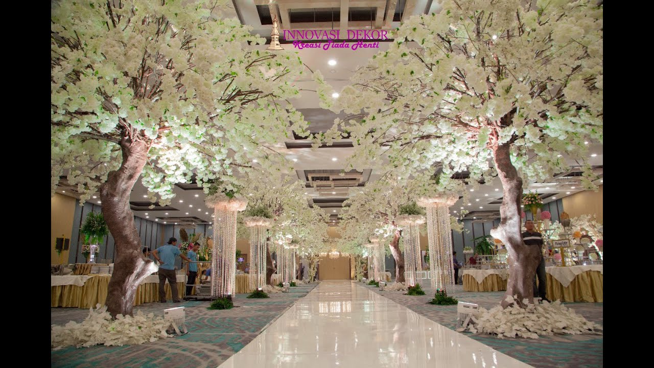 THE KRAKATAU TMII GRAND BALLROOM JAKARTA TIMUR BEST WEDDING VENUE - YouTube