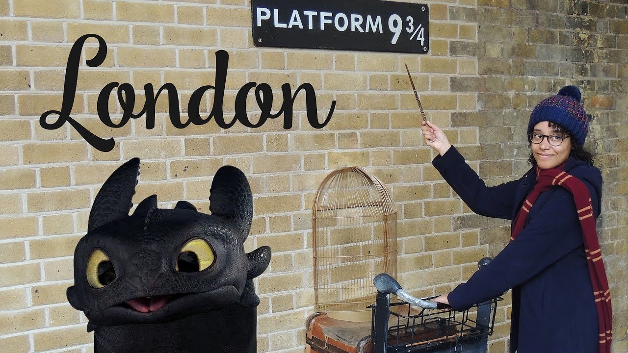 On the way to Hogwarts and Building Toothless on Hamleys - YouTube