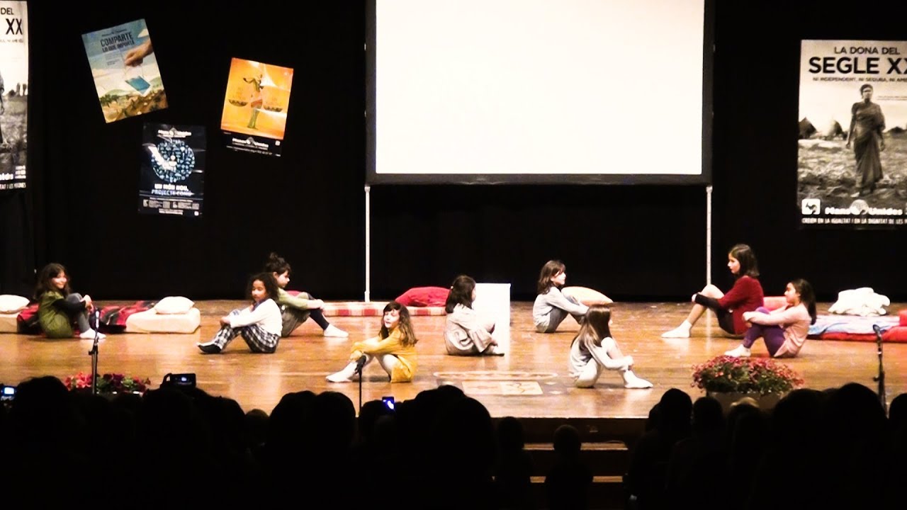 Teatre Musical. Medley Annie - Guzmán Arts Escèniques - YouTube