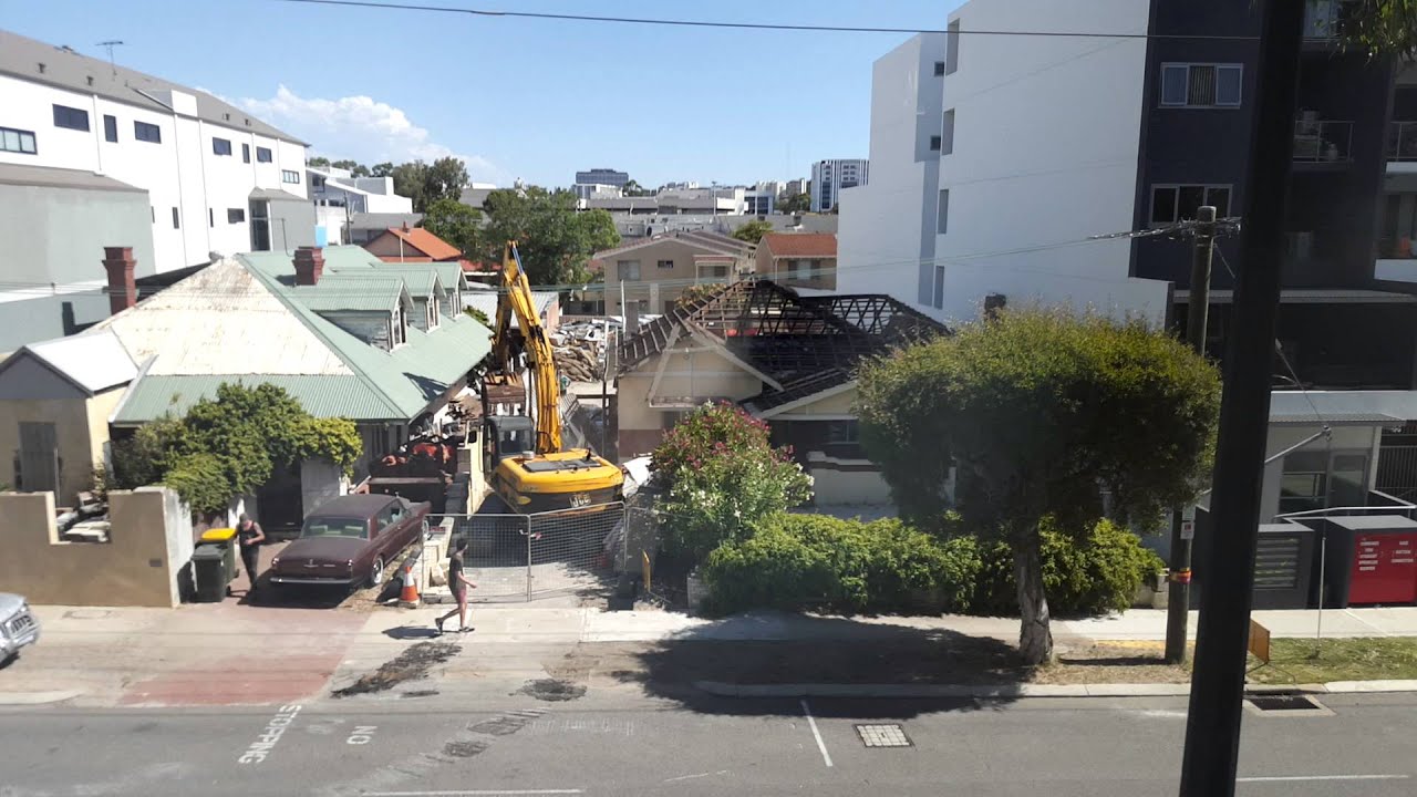 Construction comedy - YouTube