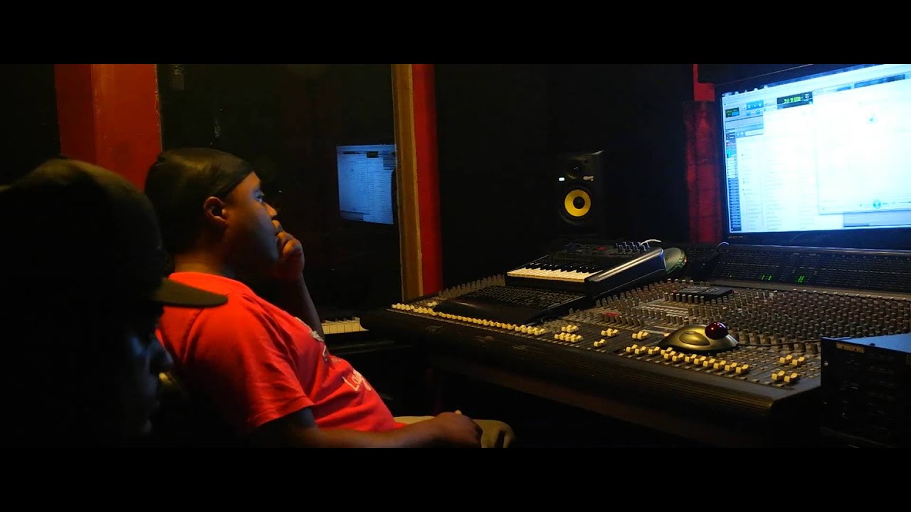 IAm2J - In studio Vibing with Ice Mic 360 - YouTube