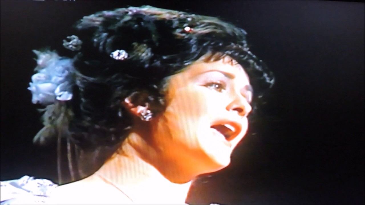 Eira Heath Medley of old songs Good Old Days 16th April 1972 - YouTube