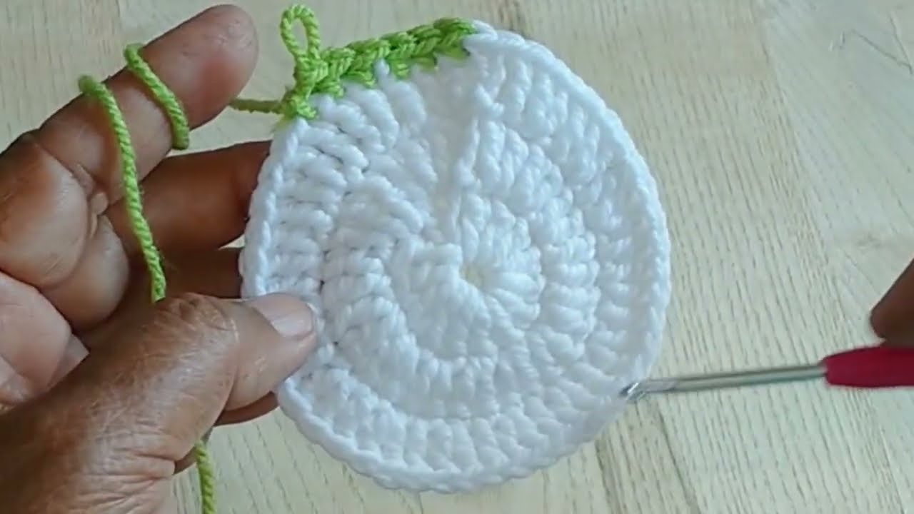 how to crochet circle very easy circle crochet tutorial - YouTube