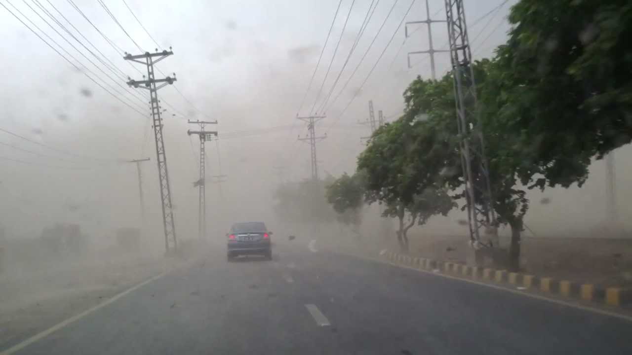 Sand Storm in Lahore, Pakistan (5th June 2012) - YouTube