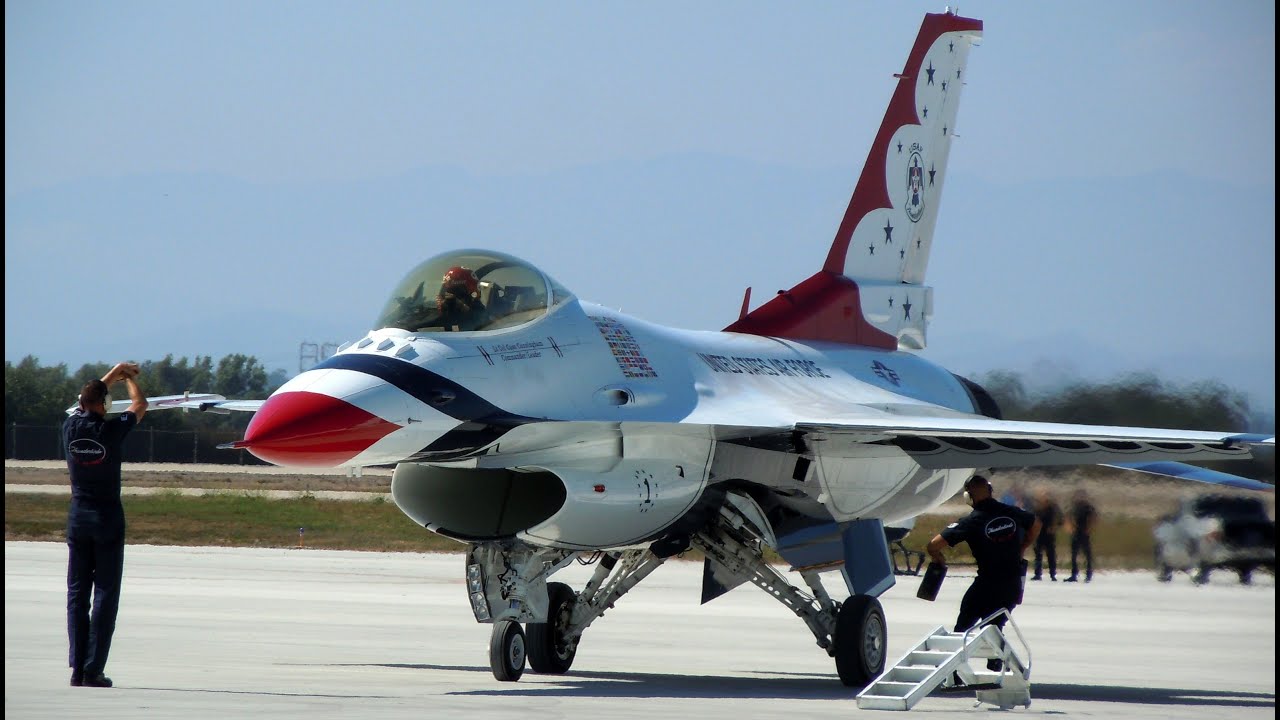 Thunderbird Crash Pilot Ejects Video of Ground Crew Pilot Changing F-16 ...