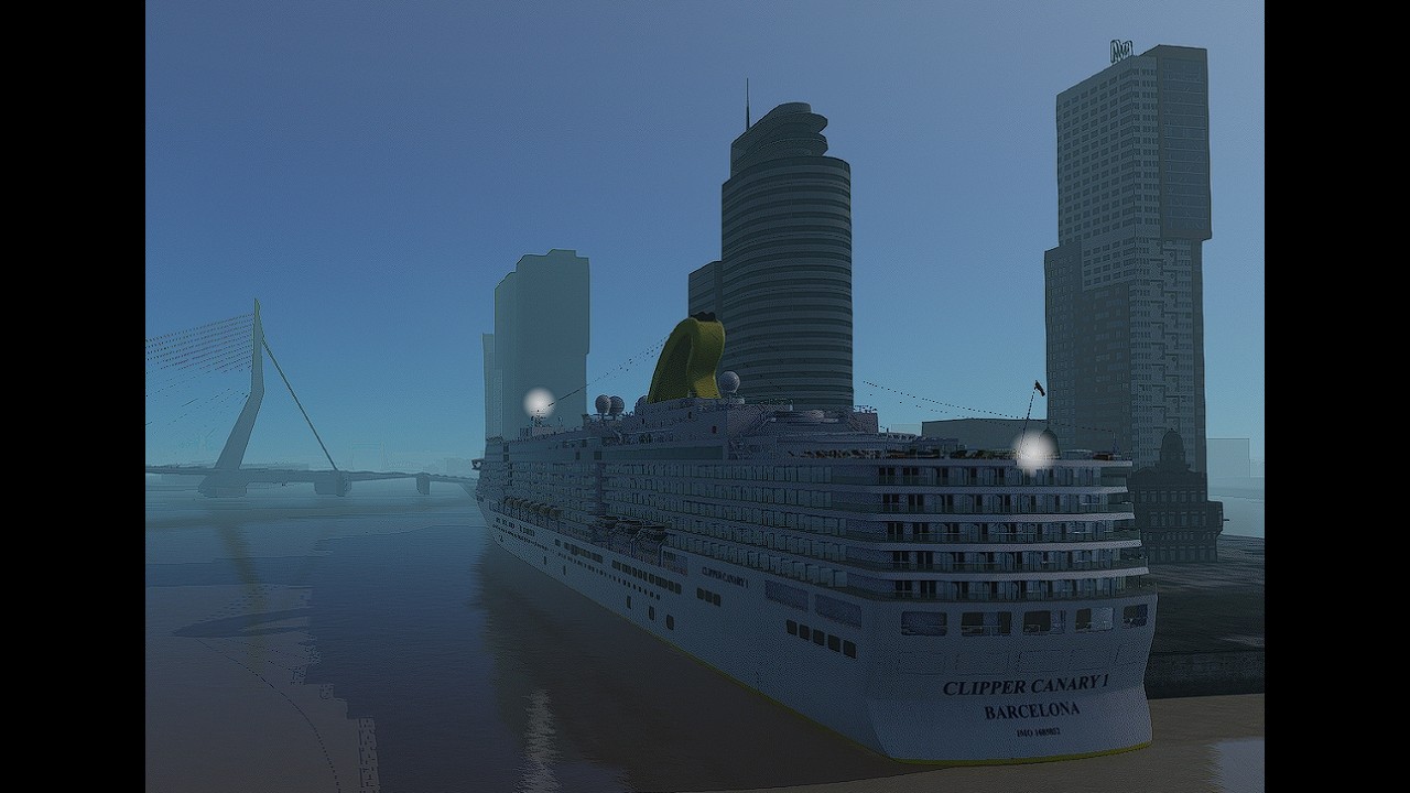 Ship Simulator:Cruise ship docks at Cruise Terminal Rotterdam in heavy ...