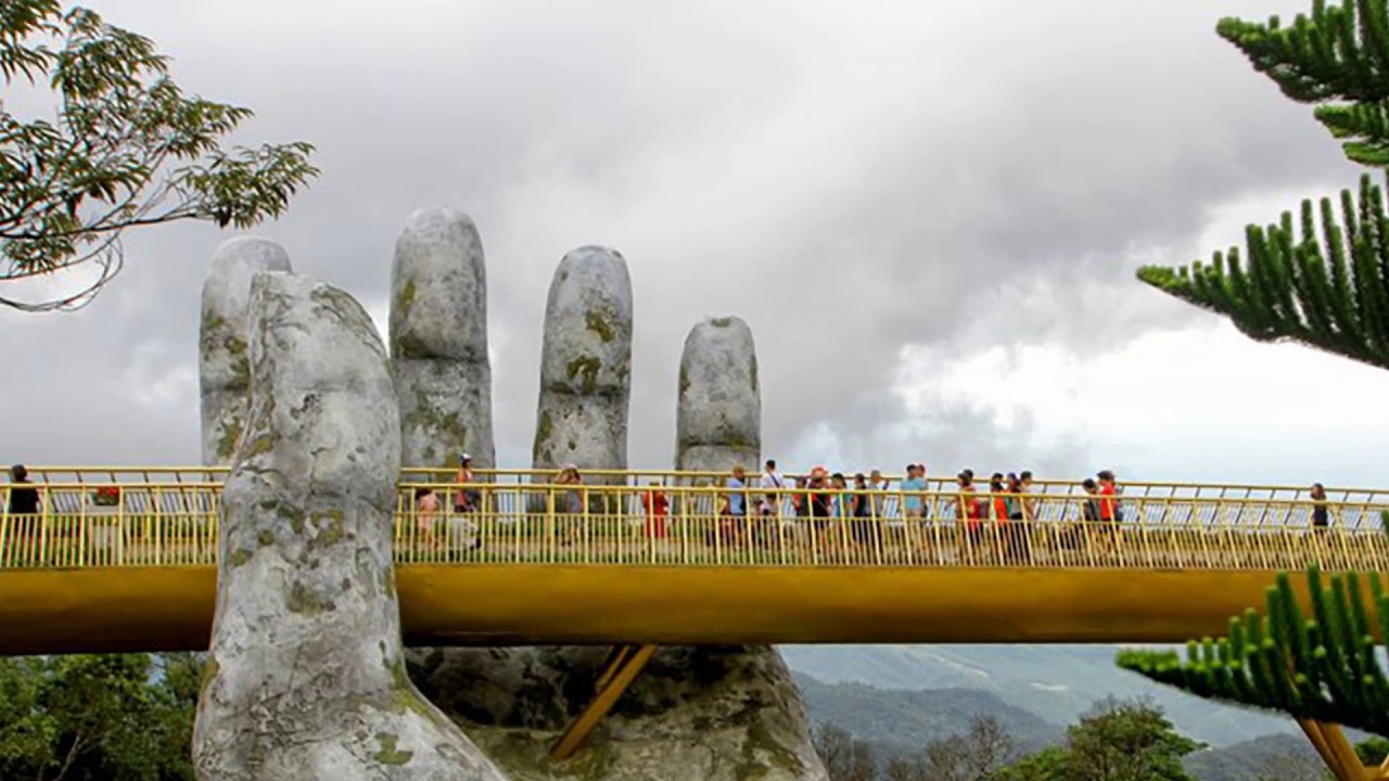 Cau Vang Golden Bridge Vietnam : Looks Like Something Out Of A Fantasy ...