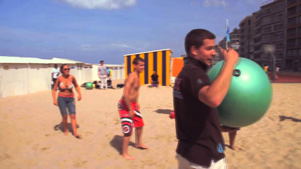 Poull Ball - Official Trailer Team Spirit 2012 - YouTube