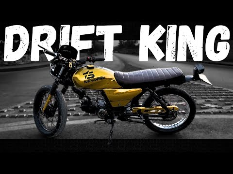 Honda CD70 Drifting In Front Of Police 👮‍♀️👮‍♀️ || Sultan Rock Pulicb Shock 🔥❤️‍🔥