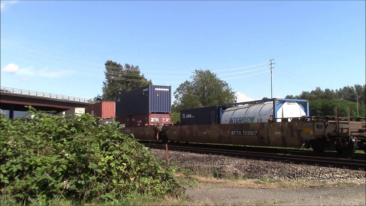 A Record Day 32 Trains. 10 of 29 Solo GEVO. CN Q119 @ Matsqui Jct. BC 25JUL14 ES44DC 2235 ...