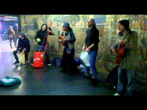 20101231 Music event in metro station Barcelona ADZV