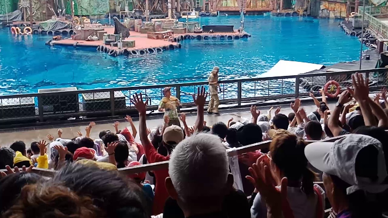 Waterworld USS p.1 - YouTube