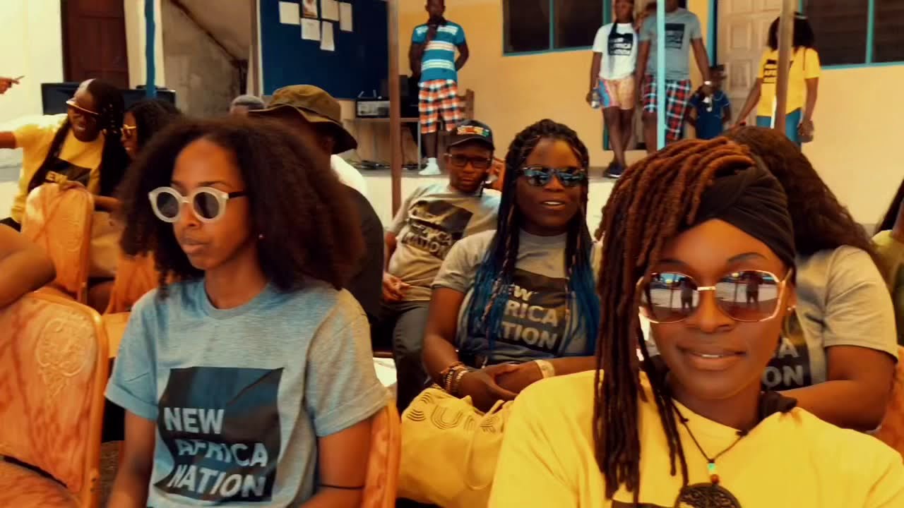 Watch the Amazing things Fuse ODG is doing for Kids In Akosombo - YouTube