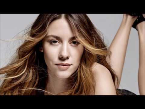 Merve Deniz - Dönsün Dünya