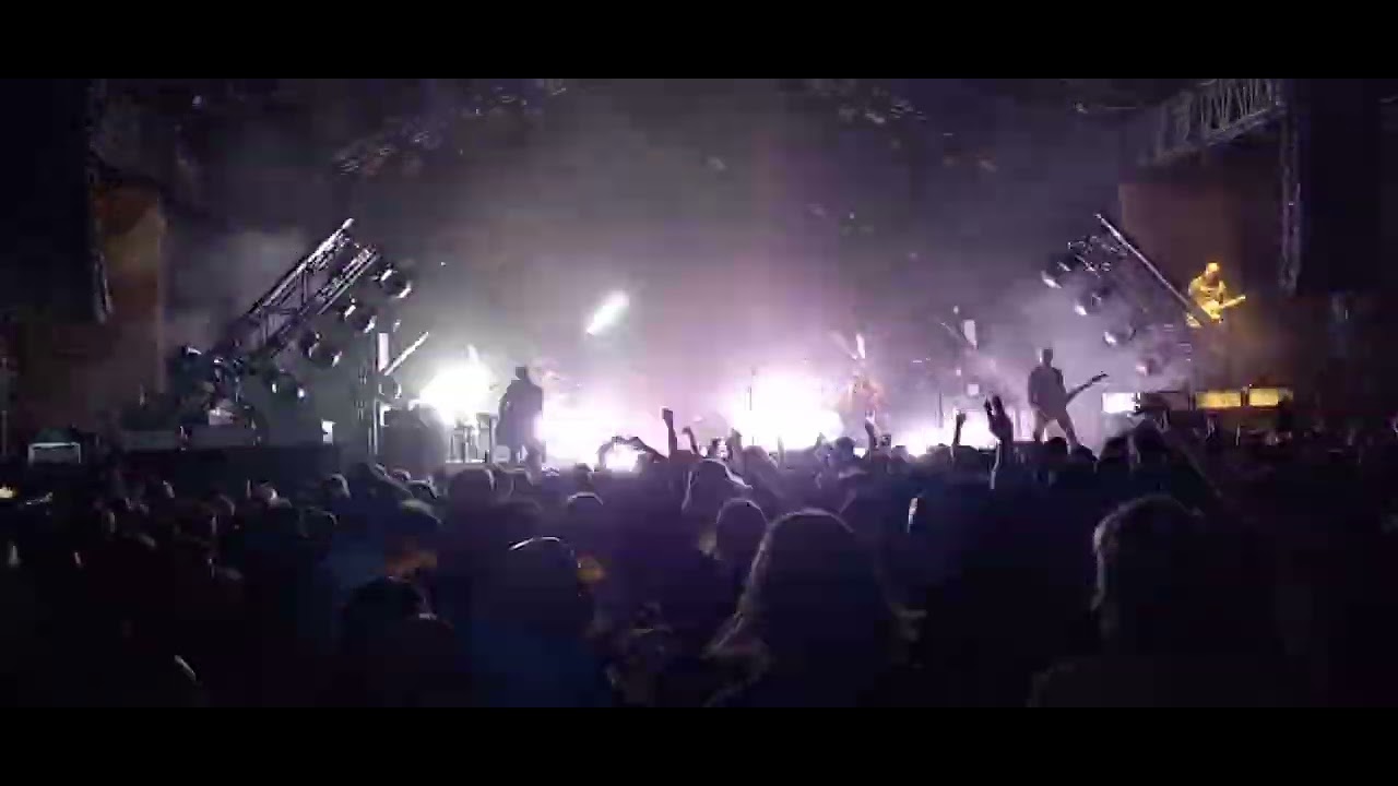 Queens of the Stone Age - Song For The Dead @The Piece Hall Halifax ...