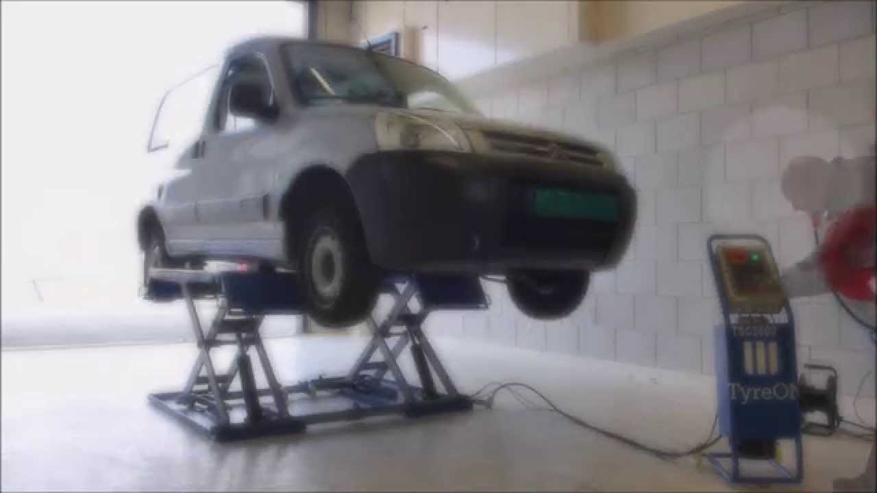 TyreON TSC3000 (hefbrug, poetsbrug, schaarbrug) - YouTube