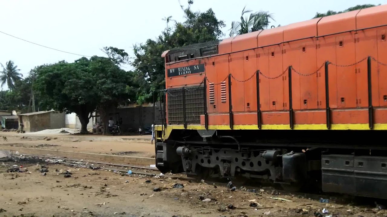 Train à Lomé - Togo.mp4 - YouTube