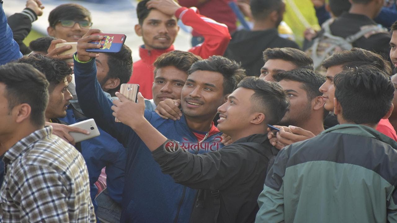 Crazy Nepali Cricket Fans - YouTube