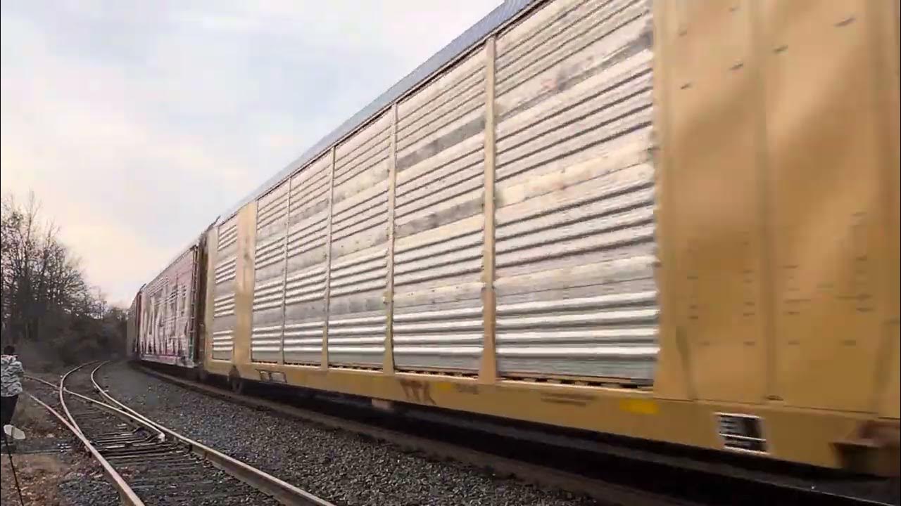 NS 3659 ET44AC leads NS 18N through Piscataway with a nice K5LA - YouTube