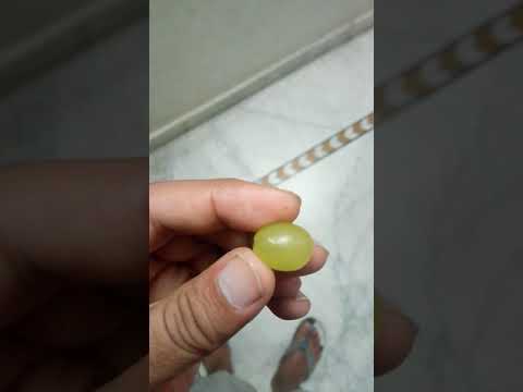 😫worm inside a grape...Be careful - YouTube