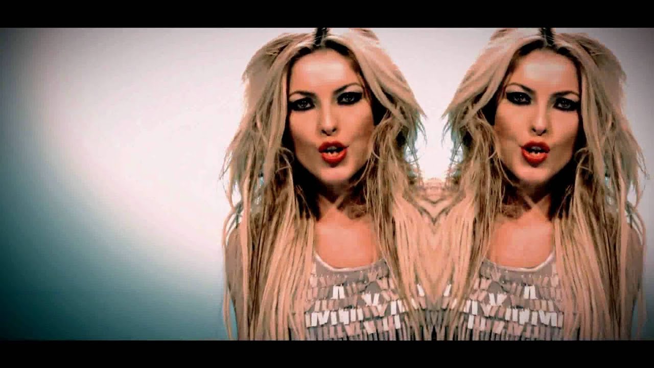 Roxy Rocks - Mister Right Mix Video (OFFICIAL CHANNEL) - YouTube